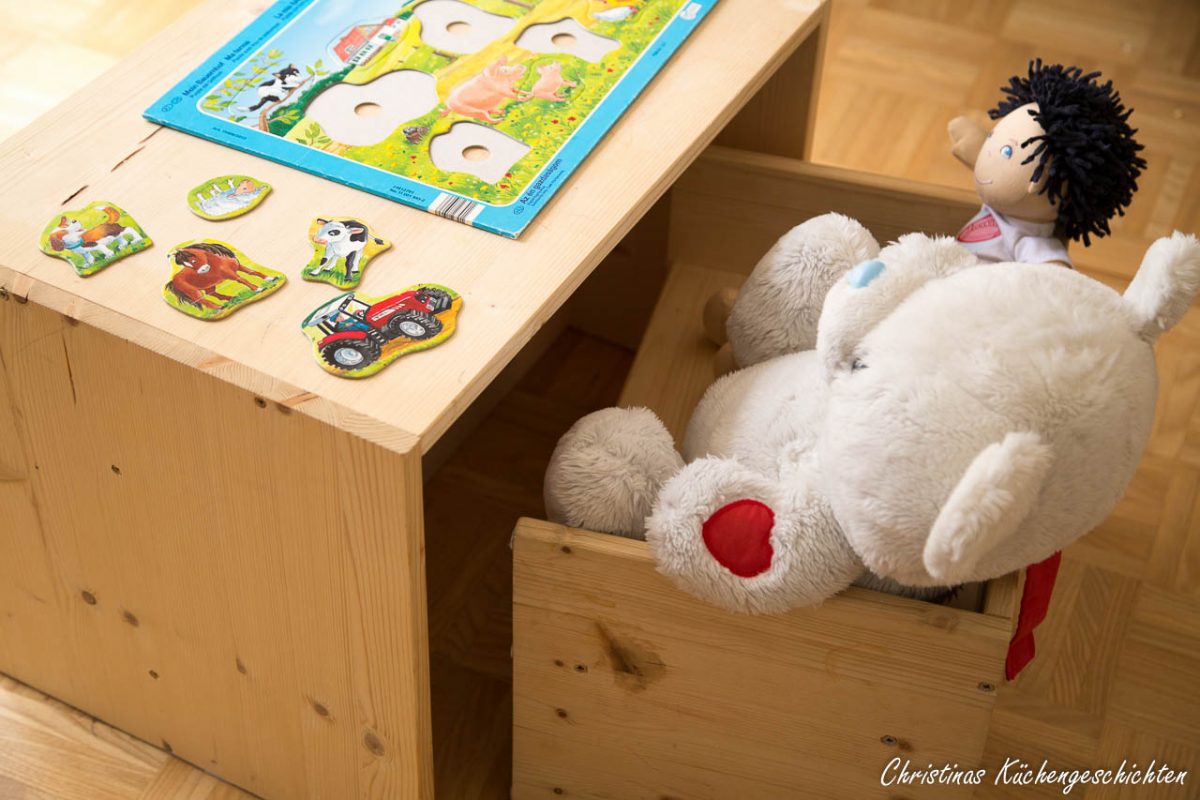 Sitzbank & Tisch für Kinder selber bauen – Berliner Hocker als Vorlage